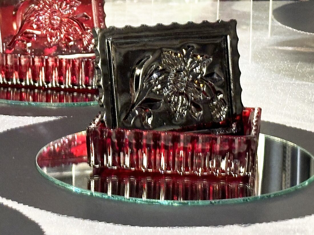 Fenton Art Glass: Collectors gather in Marietta for convention | News ...